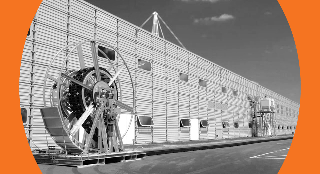 e-chain® reel for mobile shore power | igus® Engineer's Toolbox